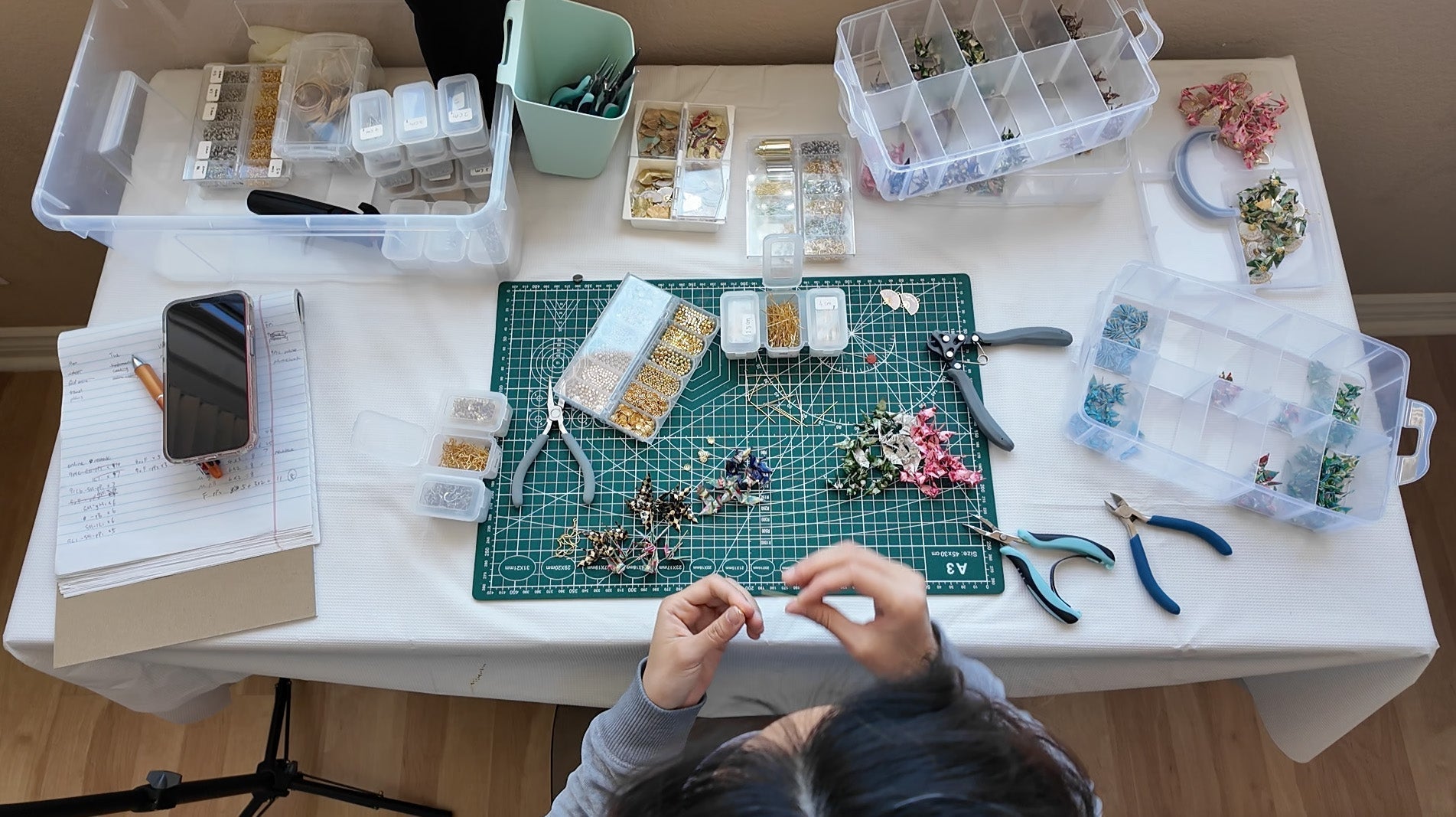 Why Handmade Gifts Matter: Emotional Value Over Price Tags – Kamyi.Art
